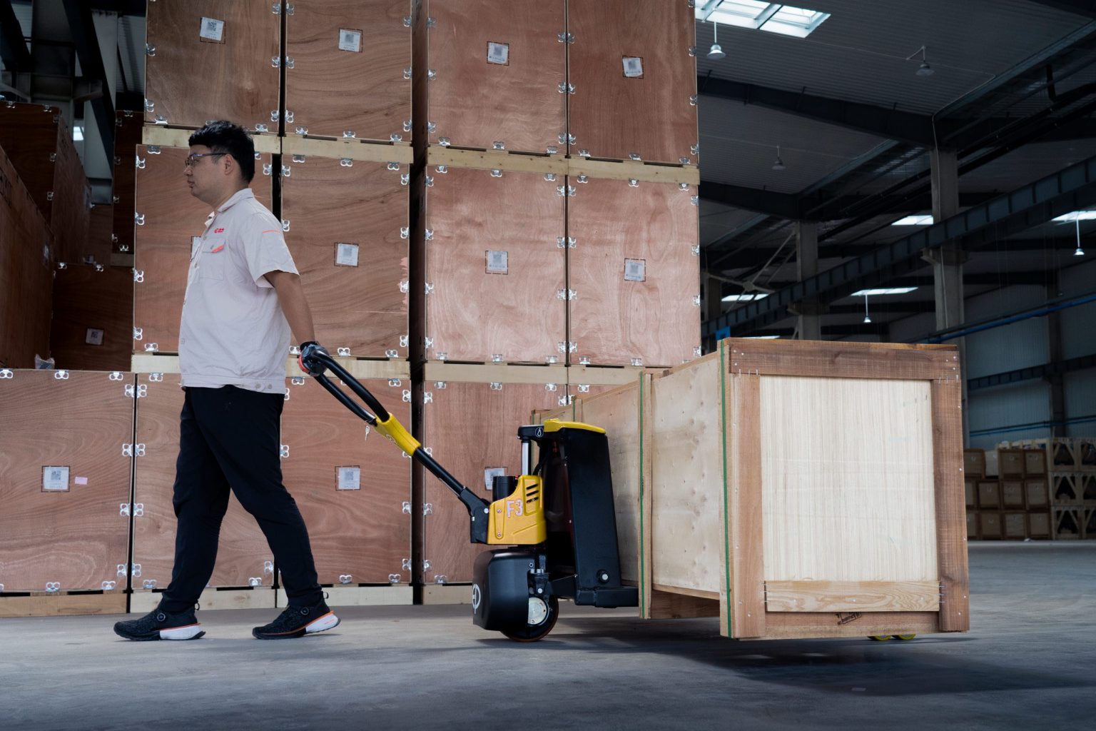 Pallet Truck Eléctrico de Iones de Litio F3 1.5 Ton - Disnaempa